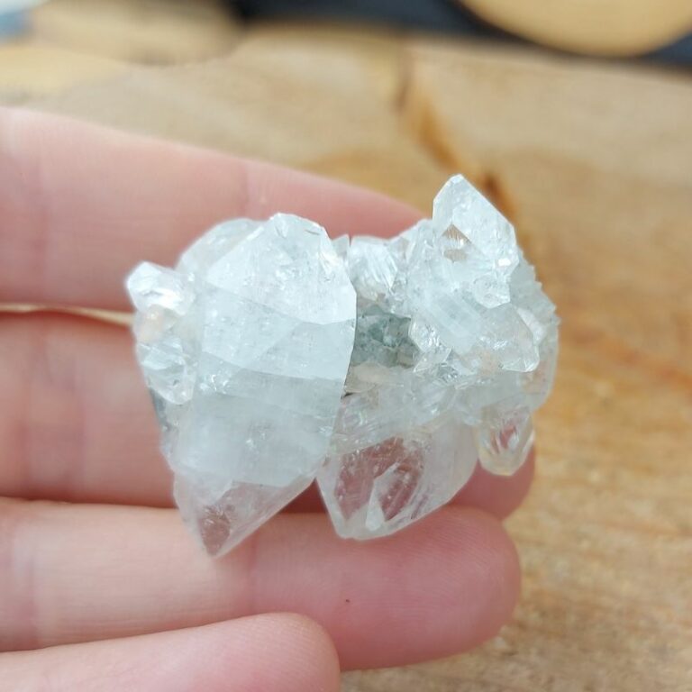 Heilstein Apophyllit Cluster